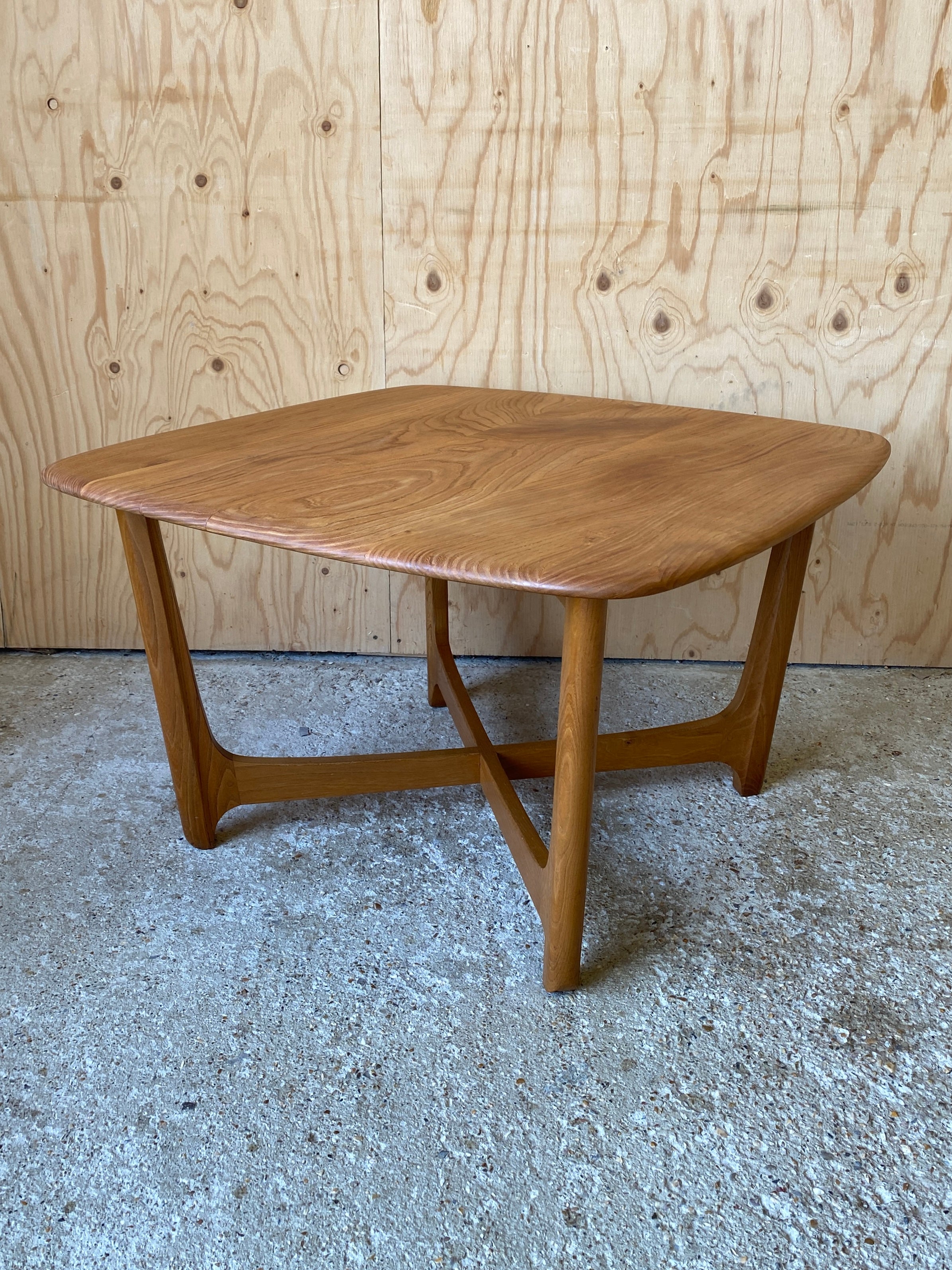 Ercol Wychwood Coffee Table – Galfretrofurniture