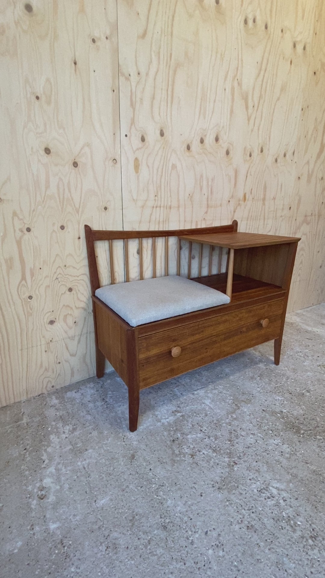 Retro Vintage Telephone Seat by British makers Chippy Heath ...